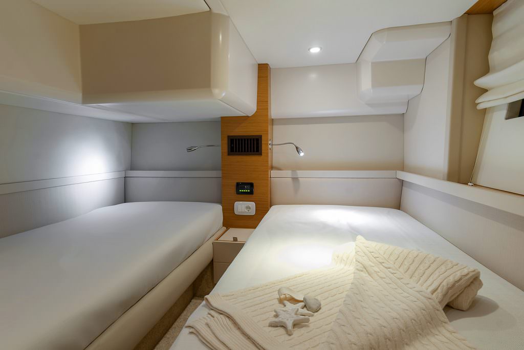 GREENLINE 48 FLY – Greenline Yachts