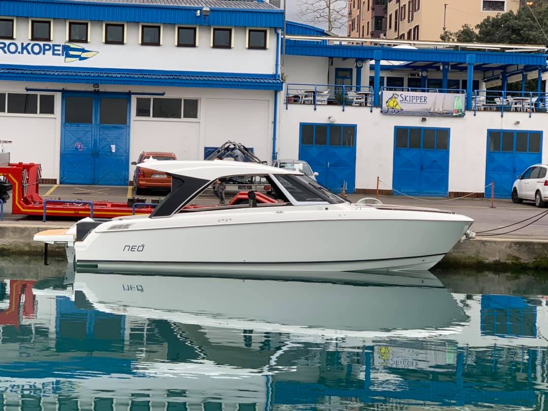 VERY FIRST GREENLINE NEO Hard-Top, is on the Water! – Greenline Yachts