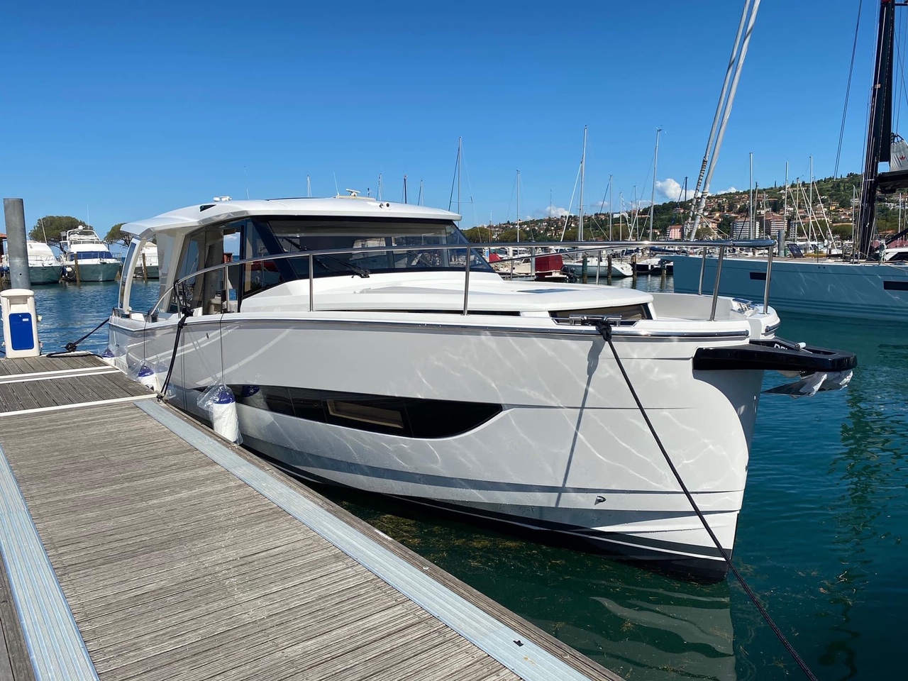 Greenline 39 E-Drive is Coming to Washington – Greenline Yachts